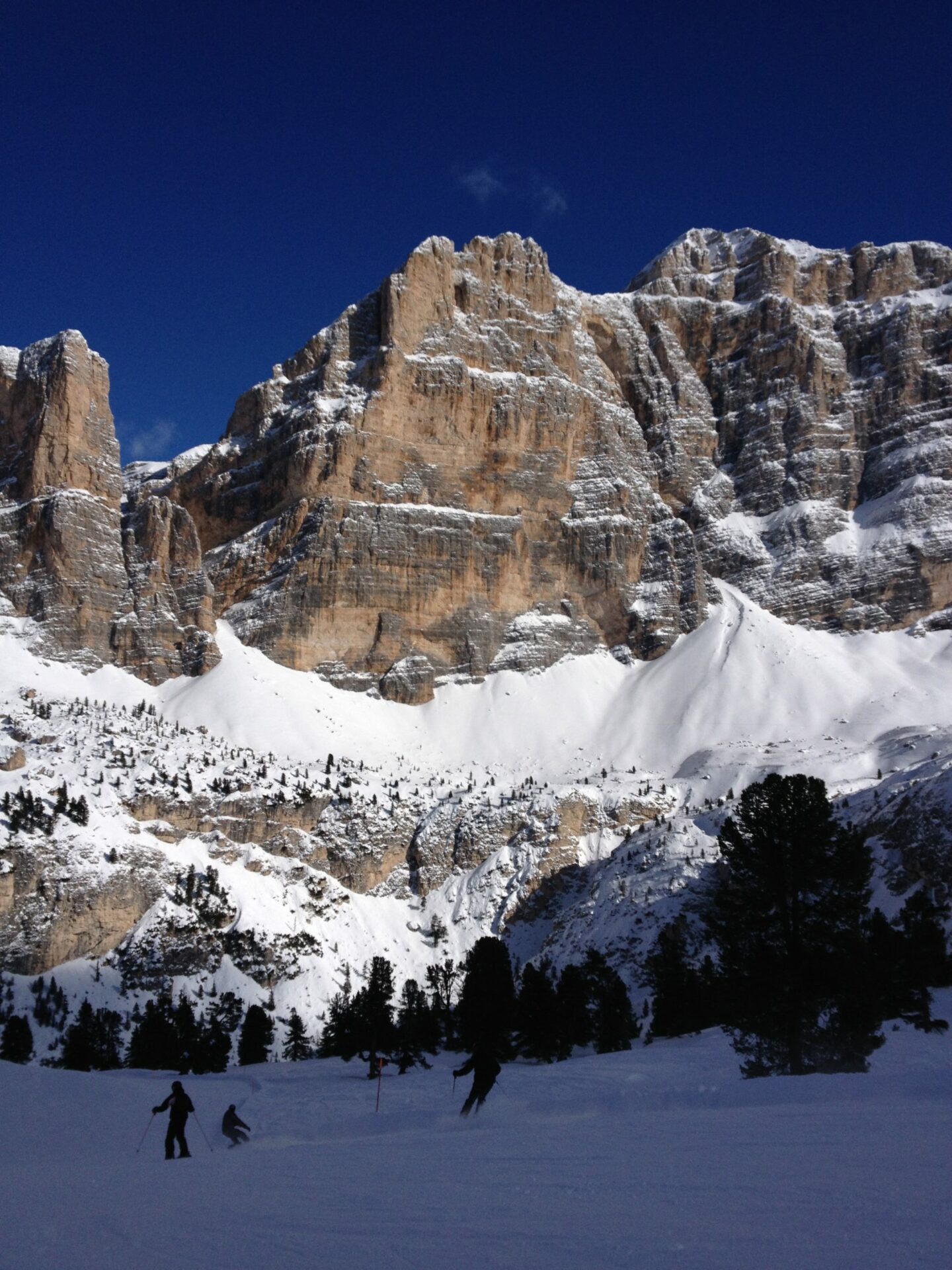 Sella Ronda - Aussichtsreiche Skirunde durch die Südtiroler Dolomiten ...