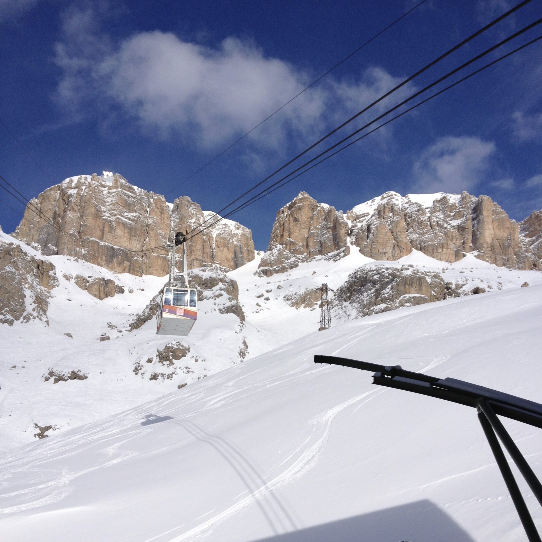 Sella Ronda - Aussichtsreiche Skirunde durch die Südtiroler Dolomiten ...